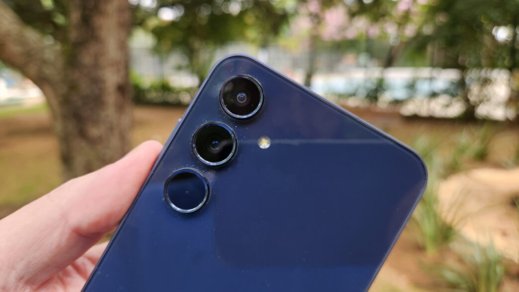 Review: Galaxy A55 acerta em cheio na performance e câmeras