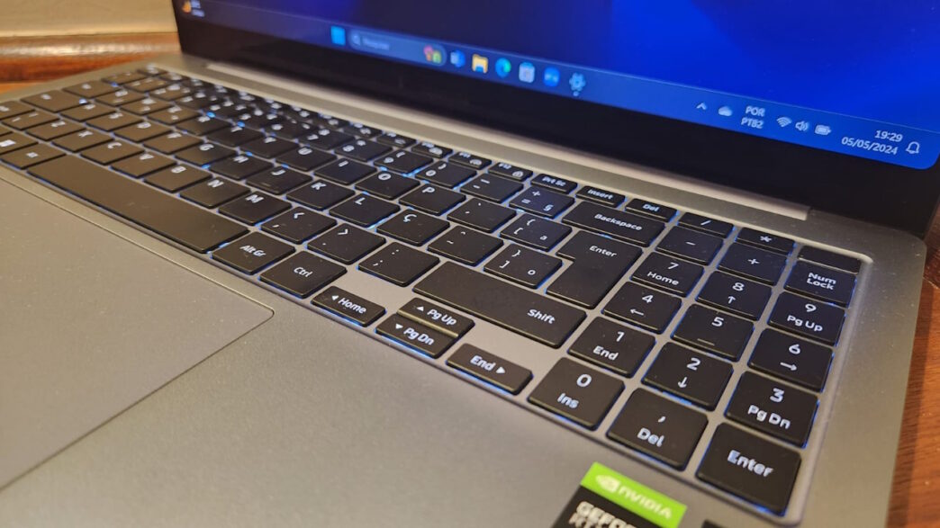 Review: Galaxy Book4 Ultra acerta no desempenho e design